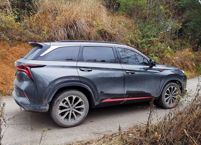 13万如何选？长安CS75PLUS、哈弗H6Coupe谁层次高？看完你就觉悟了_百科TA说