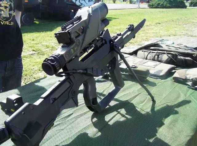 这支FAMAS终将“逝去光芒”_百科TA说