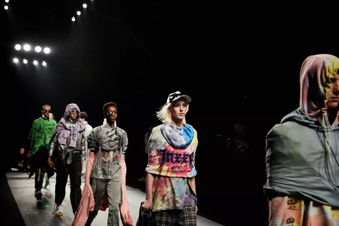 INXX正潮流：明年要开超300家线下店，要一直“酷”下去_百科TA说