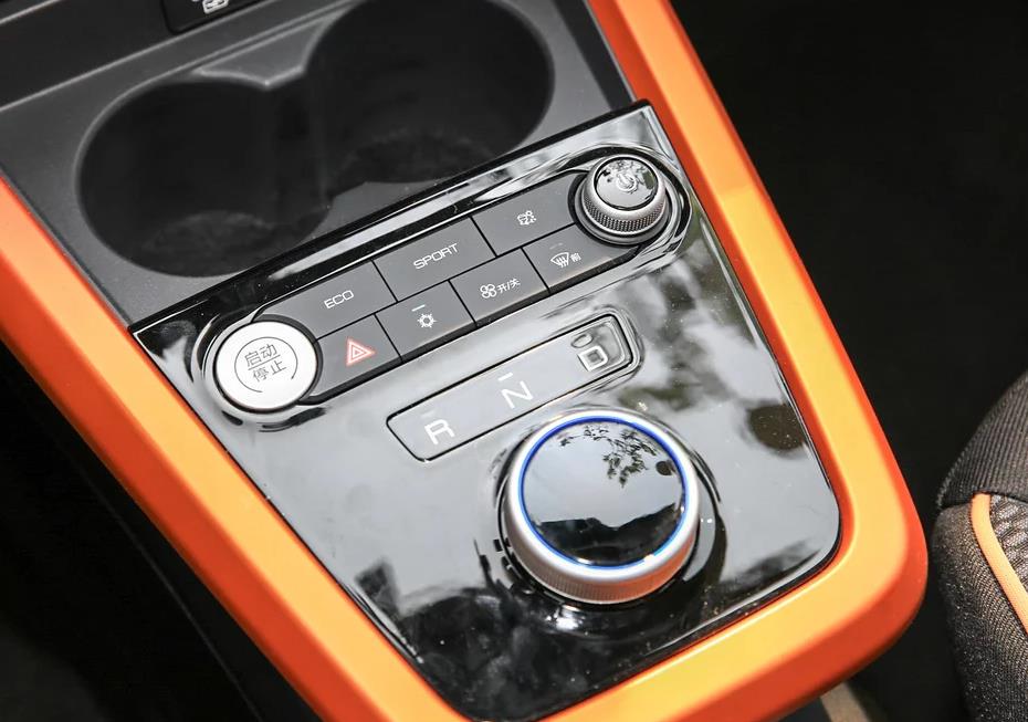 入手比亚迪e1没要YARiSL致炫，这成交价好吗？_百科TA说