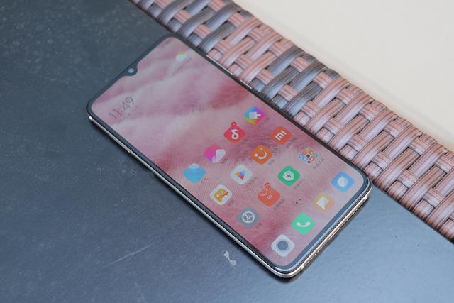 美图遗产终于降价：小米CC9美图定制版1899元，最后的自拍神器_百科TA说