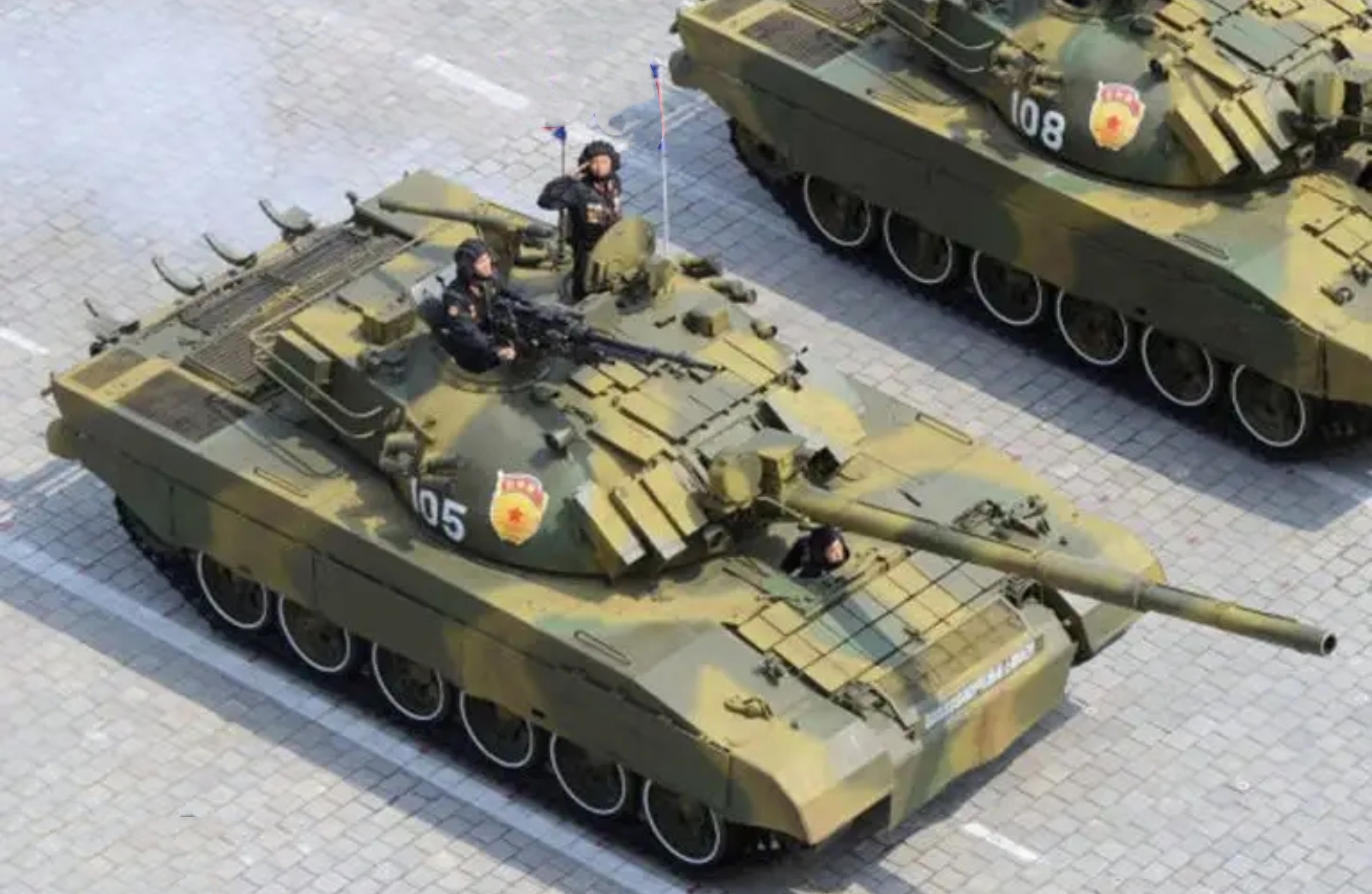 整容苏式坦克，领袖亲自督造，朝鲜的先军915坦克战力性能如何？_百科TA说