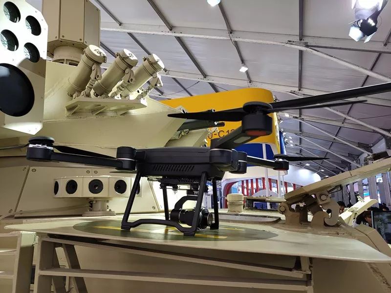 再次亮相59魔改QN-506“陆战之王”，这款“点灯神车”该如何使用_百科TA说