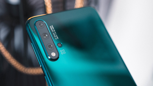 亮屏灭屏都能极速回血 华为nova5 Pro 40W超级快充体验_百科TA说