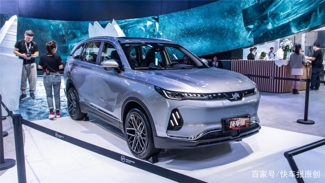 20万元的大电动 威马EX6 Plus真的好玩「快车体验287」_百科TA说