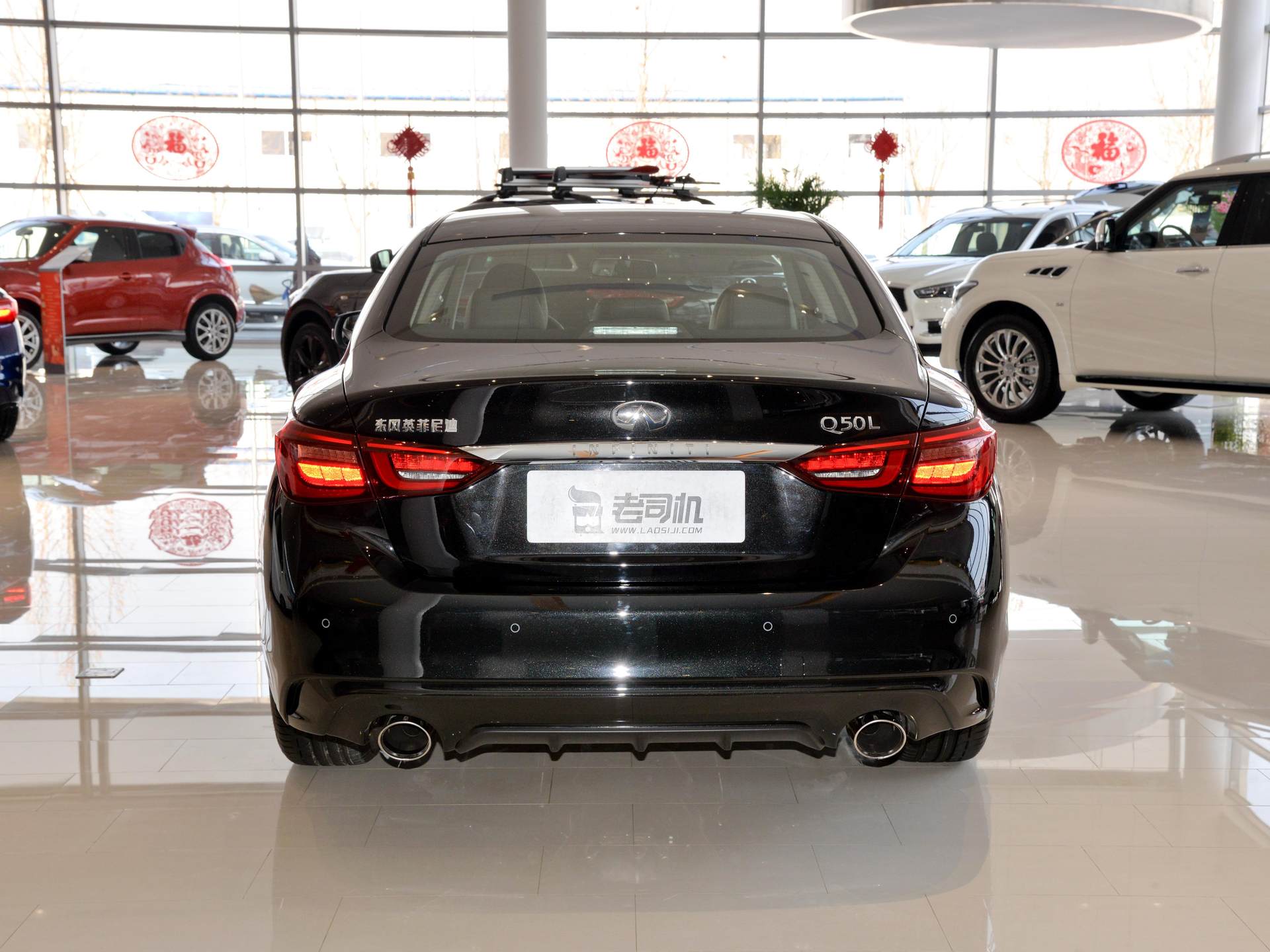 还买什么奔驰C级？这车轴距2898mm，颜值高，科技感十足_百科TA说