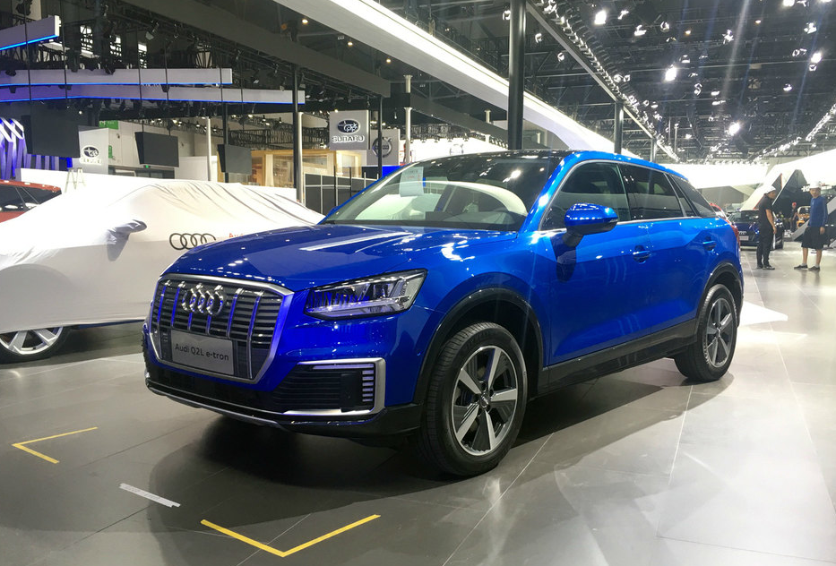 奥迪Q2L e-tron采用纯电动能源模式，动力表现适合城市代步_百科TA说