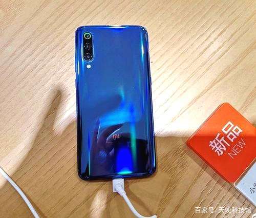 荣耀9X Pro与荣耀V20对比，自家手机的碰撞，看哪一款性价比更高_百科TA说