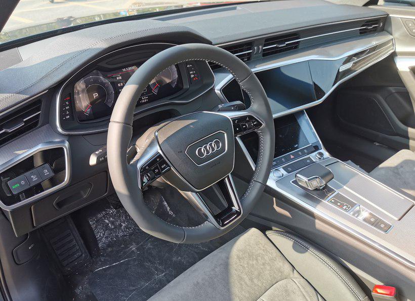 38万如何选车？奥迪A6L和英菲尼迪Q70谁档次高？看完你就领悟了_百科TA说