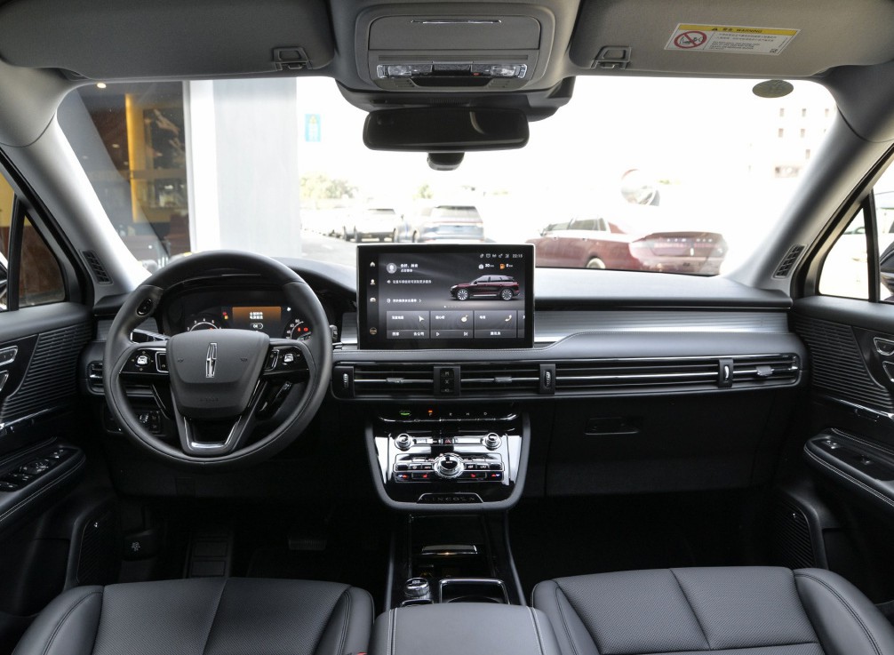 存款29.1万，林肯冒险家和凯迪拉克XT4该选谁？车主说了心里话_百科TA说