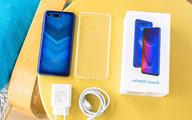 华为荣耀V20再次跌落“新低价”，除了拍照已强于华为Nova5_百科TA说