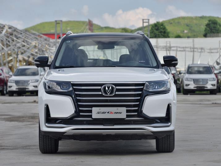 18万什么车好？传祺GS8、长安CS95谁层次高？内行人说了实在话_百科TA说