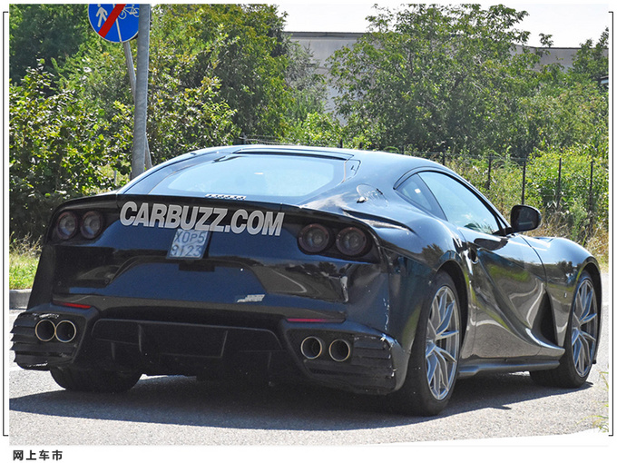 法拉利812限量版官宣！V12自吸绝唱，家族最强车型，外观更犀利_百科TA说