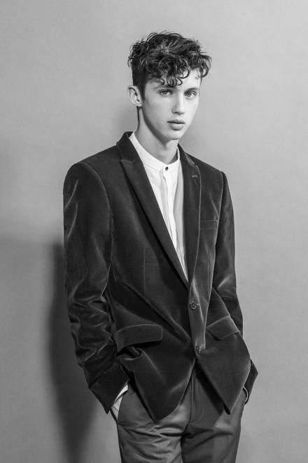 Blue Neighbourhood_百度百科