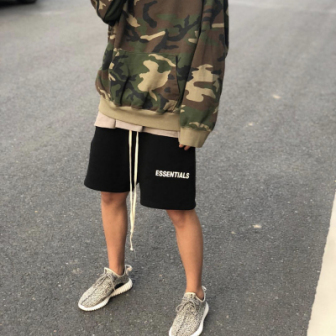 ESSENTIALS（Fear Of God的副线品牌，主打简洁设计。）_百度百科