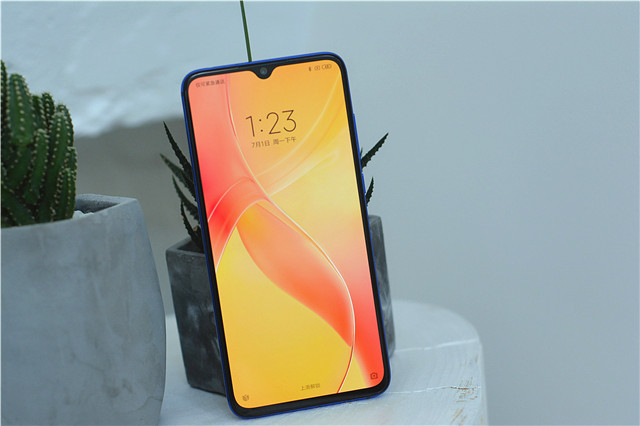 小米CC9正式发布定价1799元，前置3200万像素自拍实力超强_百科TA说