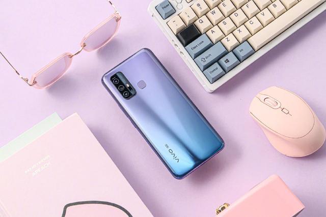 vivo Z6正式开卖，5000mAh+44W超级闪充_百科TA说