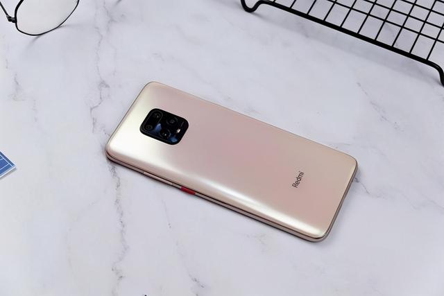 红米第一款双11大战手机登场，配天玑820仅1399元_百科TA说