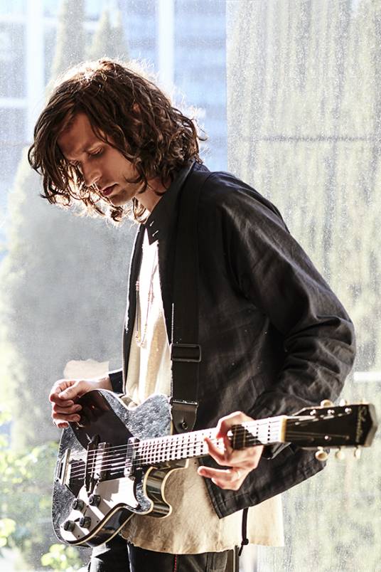 Nick Valensi_百度百科