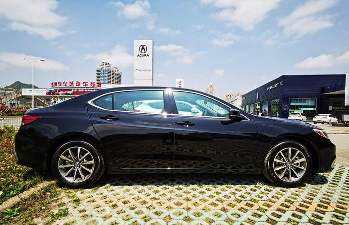 全款30万狠心购入讴歌TLXL，提车8个月，车主：想说八个字_百科TA说