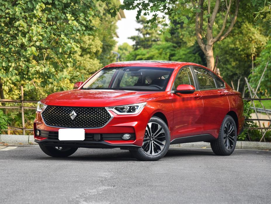 采访新宝骏RC6驾驶者，它有何独到之处？车主说了句大实话_百科TA说