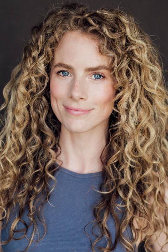 克莱尔·麦康奈尔_百度百科