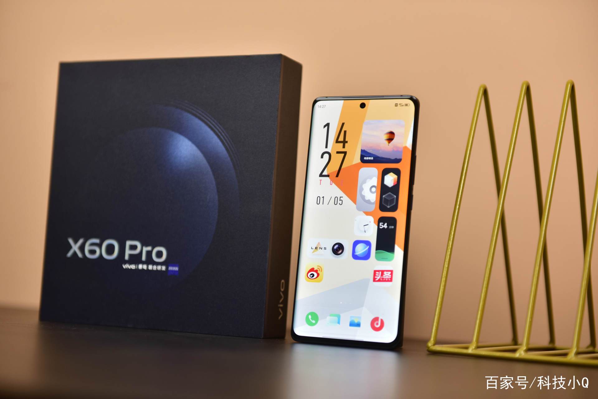 vivo X60 Pro体验：15G新内存让蔡司和OriginOS再飞一次！_百科TA说