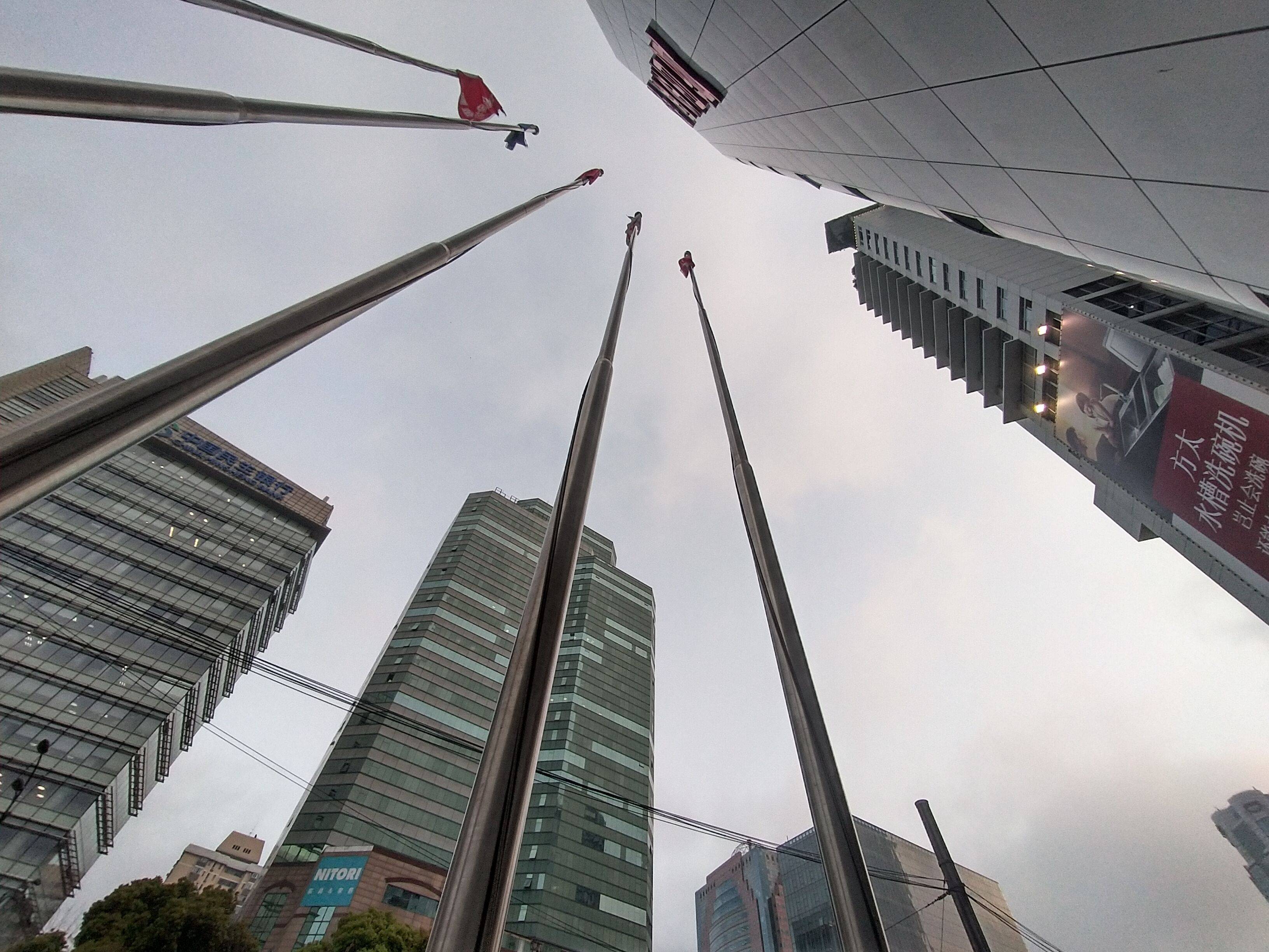 Nokia X71 上手：打孔屏，4800 万像素「蔡司三摄」_百科TA说