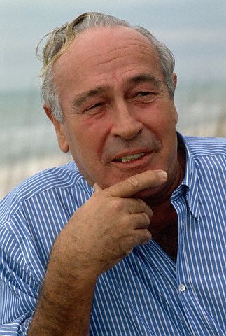 Robert Ludlum_百度百科