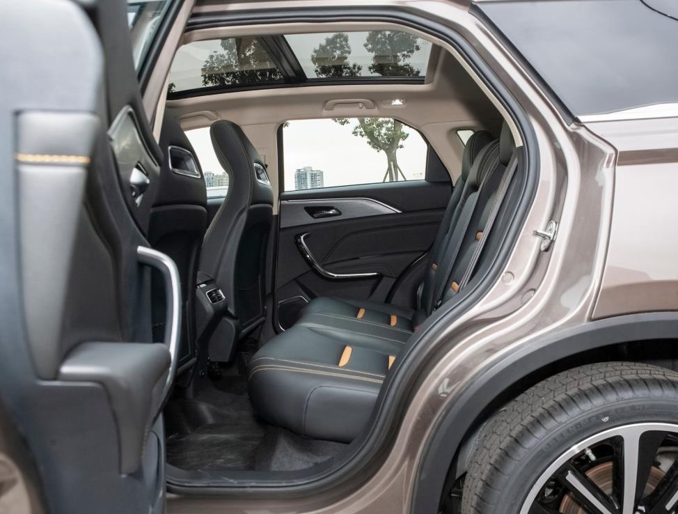 13万哪款车好？奔腾T77还是哈弗F7x？本文兴许能给你答案_百科TA说