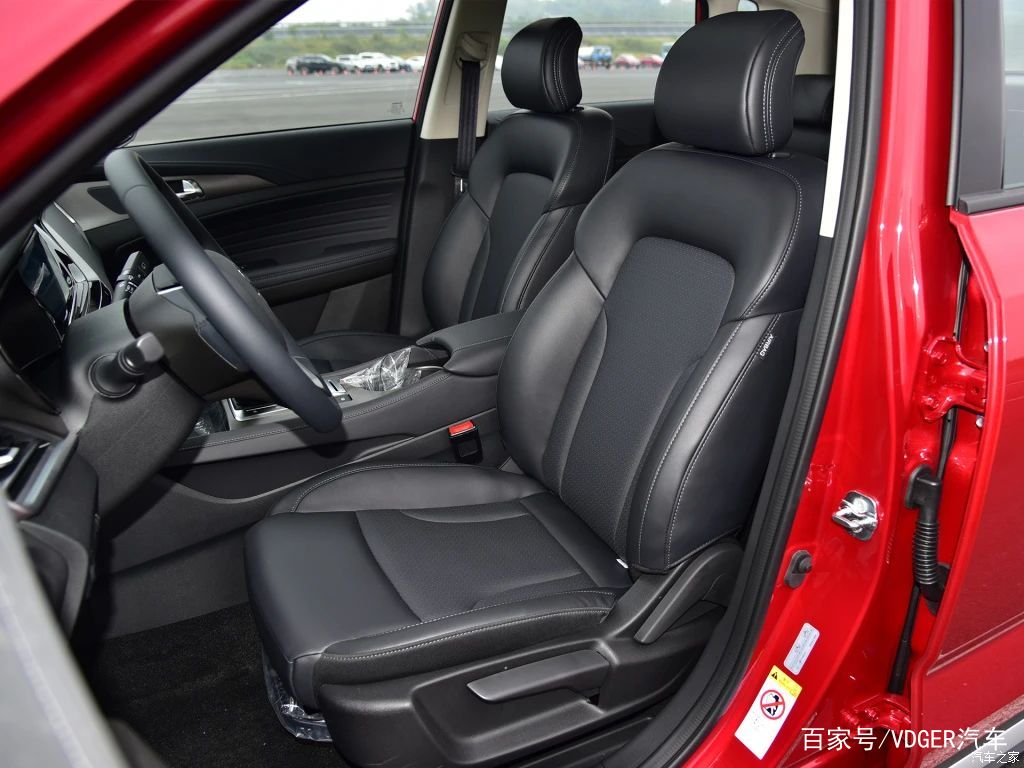 CS35PLUS/CS75百万版上市；保时捷Taycan创电动车最长漂移记录_百科TA说