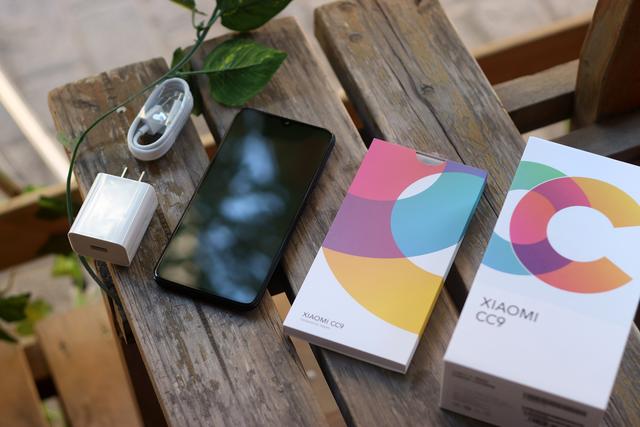 小米CC9e首发骁龙665 美图定制版100%原汁原味_百科TA说