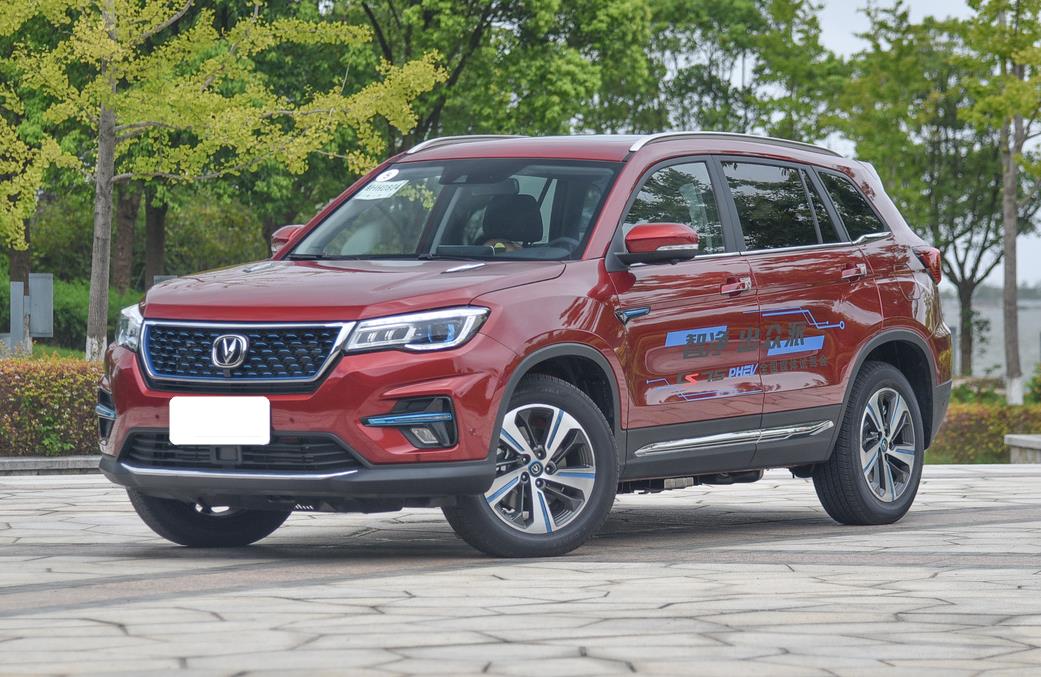 采访长安CS75PHEV驾驶者，它有哪些制胜诀窍？听完清楚了_百科TA说