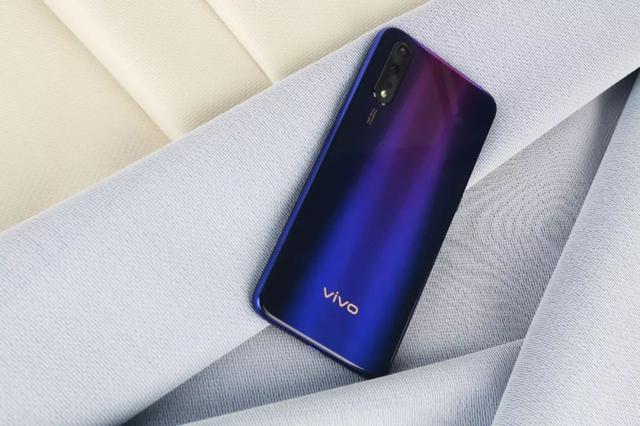 「抢先看」vivo Z5开箱图赏_百科TA说