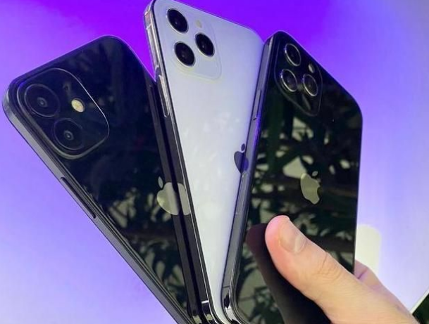 iPhone12成为“爆款”，不到一天时间，预购人数超过37万_百科TA说