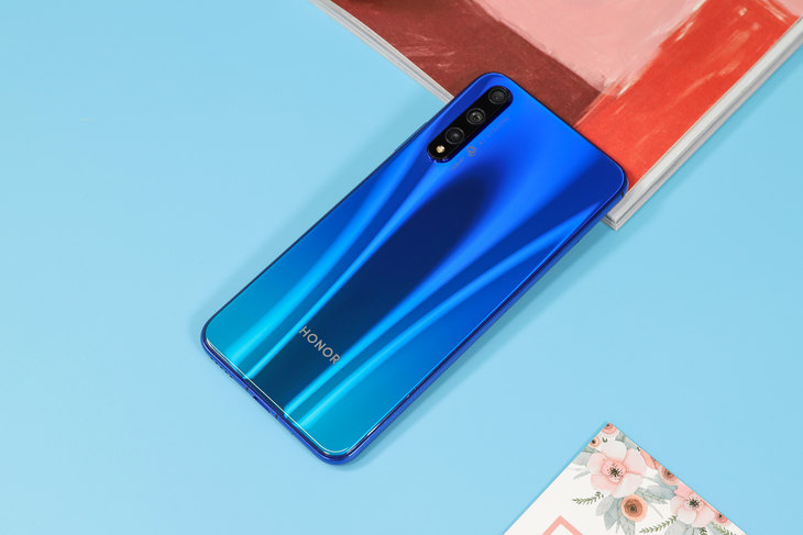 麒麟810+3200万人像超级夜景 荣耀20S有点值_百科TA说