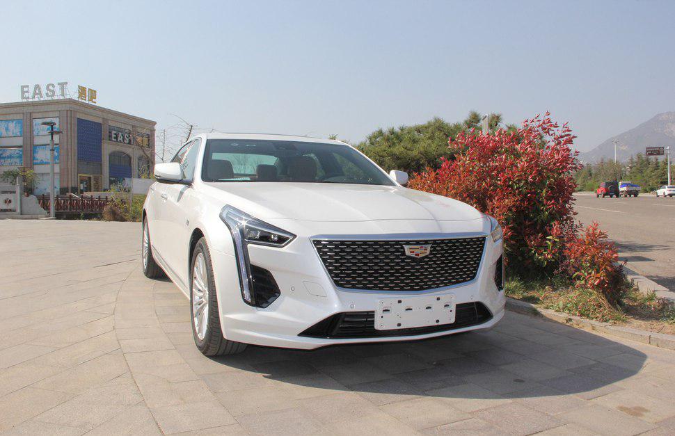 38万的凯迪拉克CT6好吗？提车2个月后，车主说了实在话_百科TA说