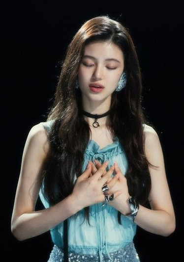 Danielle（澳大利亚、韩国双重国籍女歌手，女子演唱组合njz成员）_百度百科