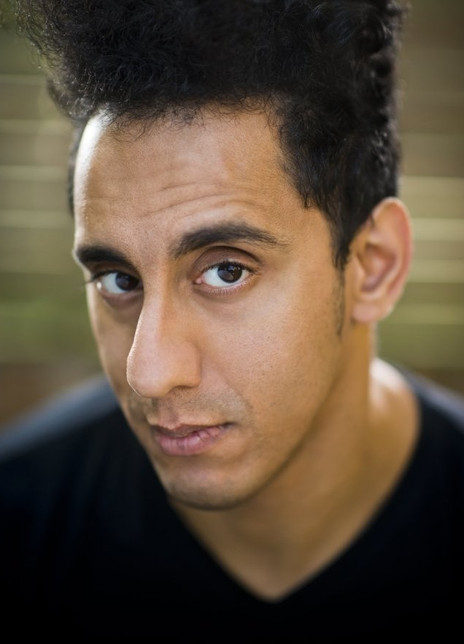 Muzz Khan_百度百科