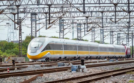 复兴号CR400BF型电力动车组_百度百科