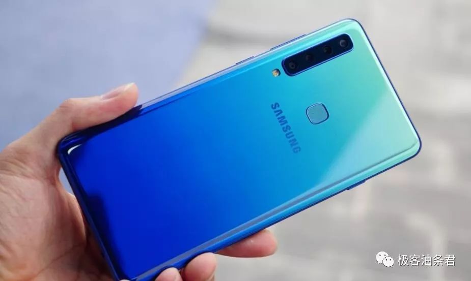 三星A9s对阵华为P20，后置四摄很强势，徕卡双摄依然不虚？_百科TA说