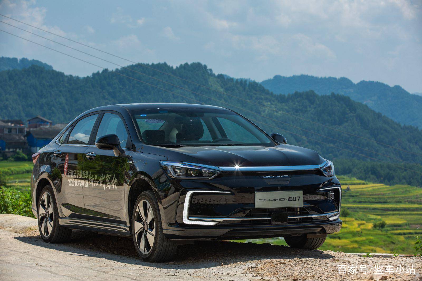 拿到宝贵的新能源指标后 买BEIJING-EU7还是秦Pro EV？_百科TA说