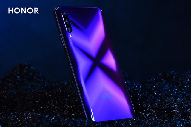 价格直指骁龙845：荣耀9X Pro今日开售，两千以上是否有说服力_百科TA说