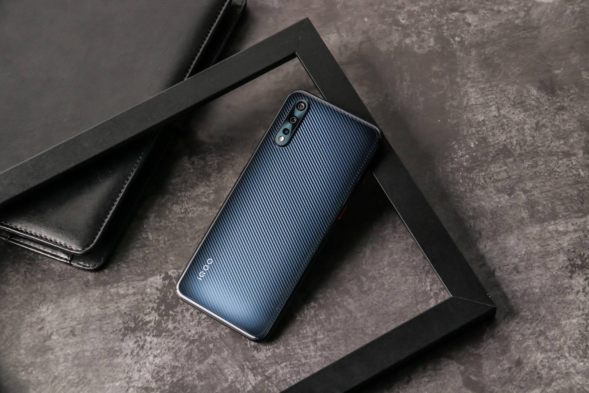 iQOO Neo 855版发布，骁龙855+UFS 3.0闪存，给你全新游戏体验_百科TA说