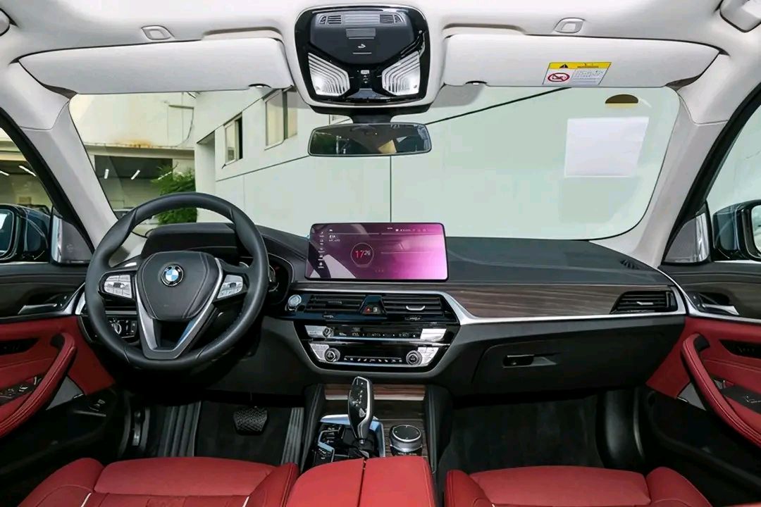 宝马5系 525Li到店实拍，比E级豪华，轴距超A6L，仅39万就能买_百科TA说