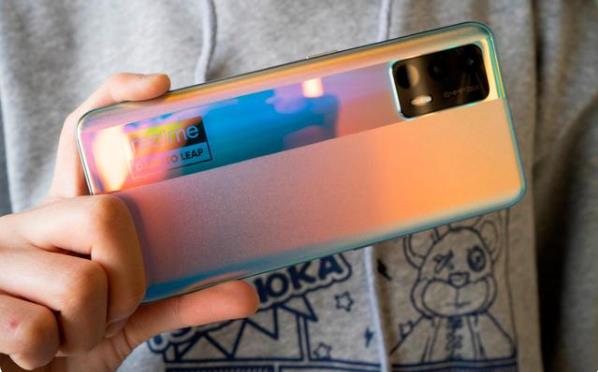 红米K40迎来强敌，首款天玑1200芯片手机登场，起步价仅1799元_百科TA说