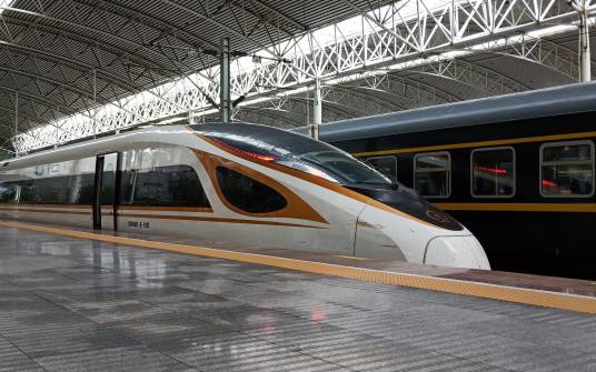 复兴号CR400BF-G型电力动车组_百度百科