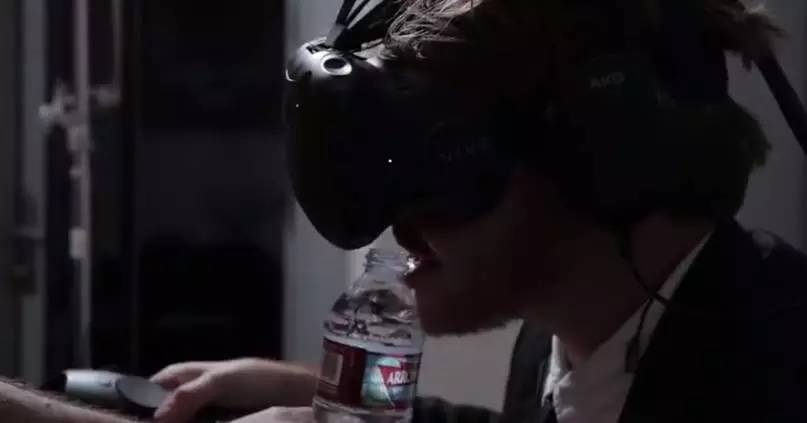 连续25小时体验VR，破了吉尼斯纪录，但真的玩到呕吐！_百科TA说