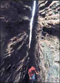 一线天（山峰中常见景观）_百度百科