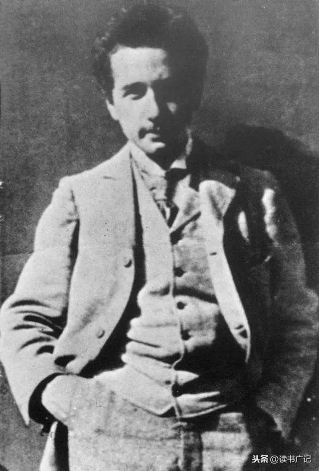 爱因斯坦：当我还是少年时，就已明白许多人的努力与追求毫无价值_百科TA说